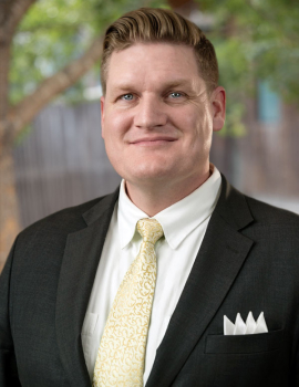 Conozca a Nuestro Equipo | Lincoln-Goldfinch Law